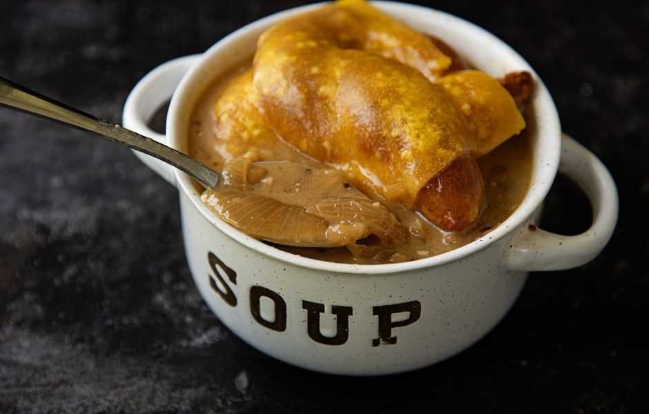 German Caramelized Onion Ale Soup
