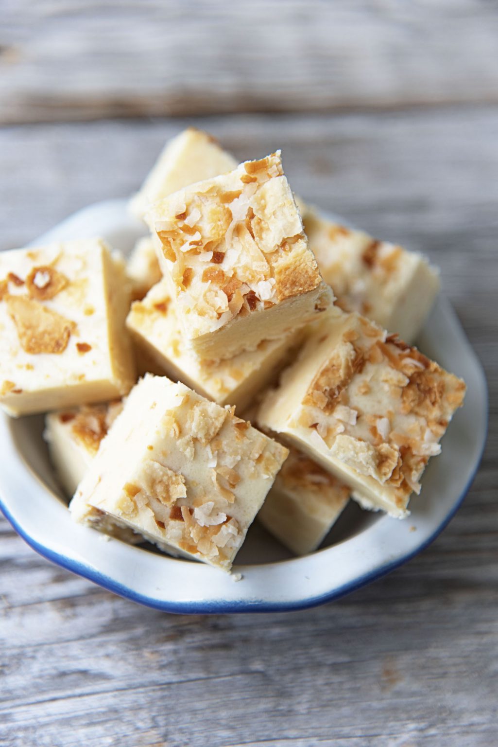 Coconut Cream Pie Fudge with Toasted Coconut and Pie Crust