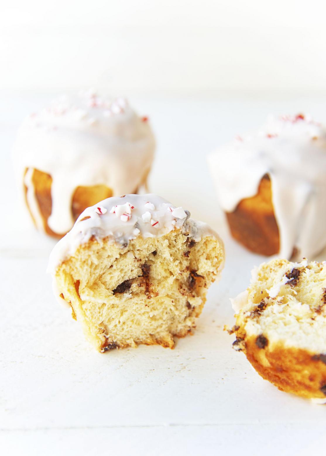 Candy Cane Sweet Rolls with Chocolate Chips - Sweet ReciPEAs