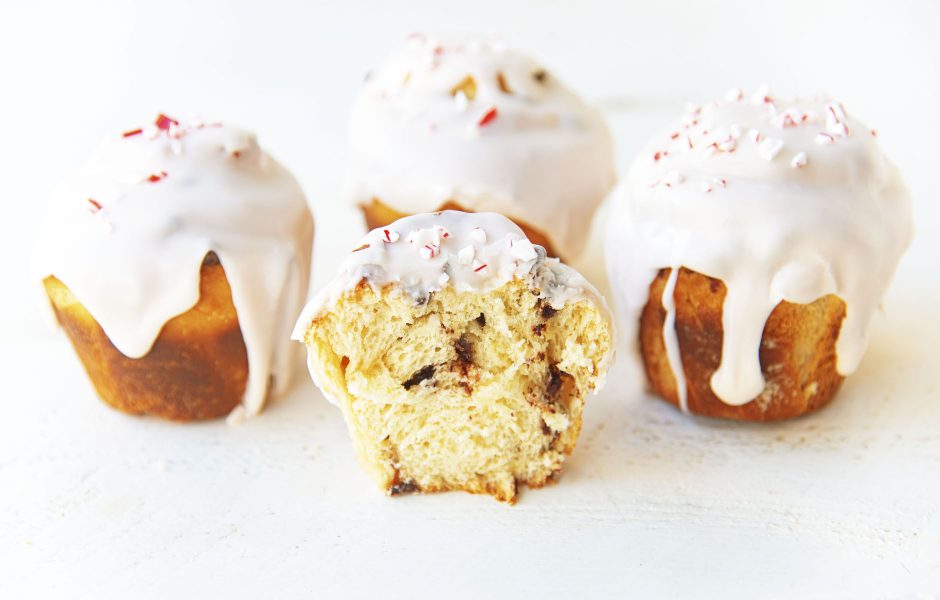 Candy Cane Sweet Rolls with Chocolate Chips - Sweet ReciPEAs