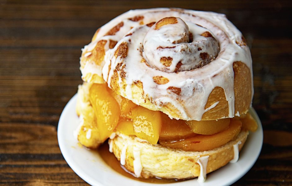 Cinnamon Roll Peach Shortcake - Sweet ReciPEAs