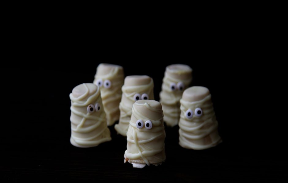 Maple Mummy Cupcake Cones - Sweet ReciPEAs